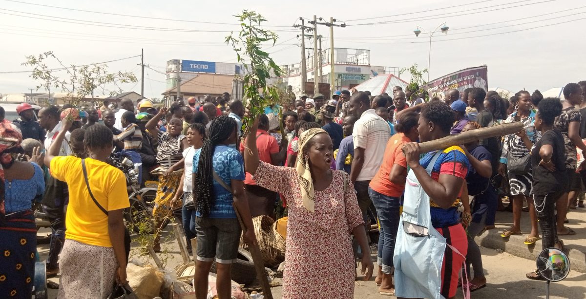 Ughelli Women Protest Against Market Relocation, Barricade East/West ...